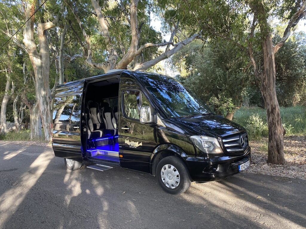 Mini Bus & Van Services | Traitotakis Travel